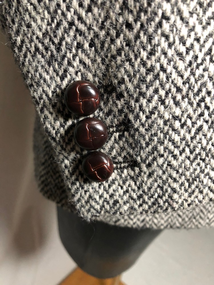 Choosing a Suit Jacket, Pt. 3: The Details – SamTalksStyle