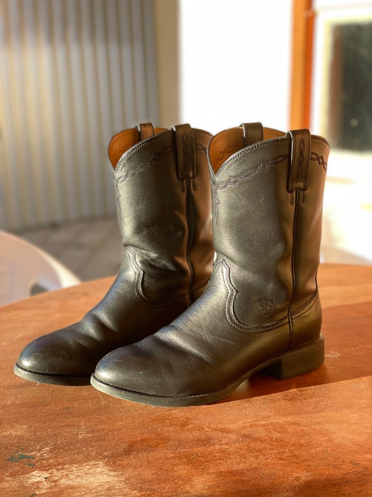 Ariat Heritage Roper boots: an approachable gateway to western style ...